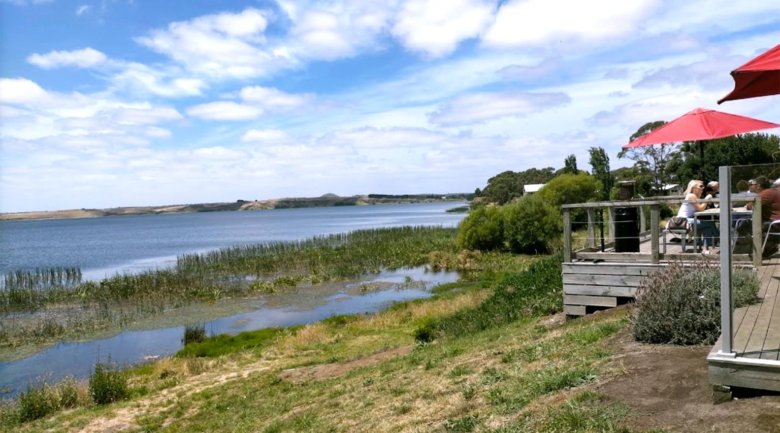 Lake Edge Café | Otways Hinterland Fully Licensed Café